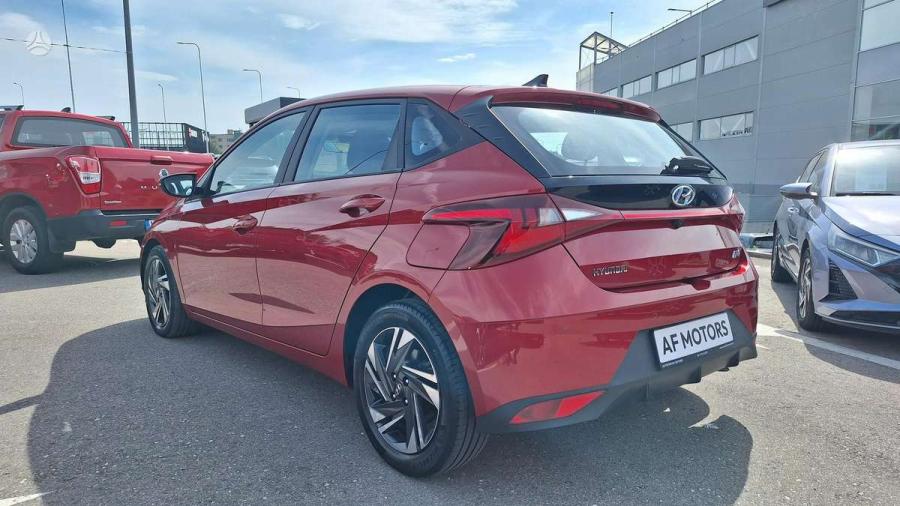 Red Hyundai i20 2022 in Kaunas, with an engine capacity of 1.00 L and mileage of 146 thousand km for 9945 €, photo 20 on AUTOMOTO.COM.LV