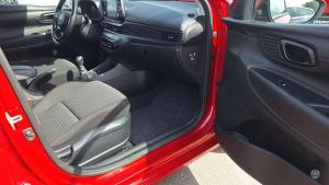 Red Hyundai i20 2022 in Kaunas, with an engine capacity of 1.00 L and mileage of 146 thousand km for 9945 €, photo 22 on AUTOMOTO.COM.LV