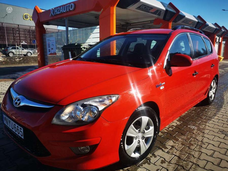 Sarkans Hyundai i20 2010 Viļņa, ar dzinēja tilpumu 1.60 L un nobraukumu 269 tūkst. km par 2350 €, foto 3 vietnē AUTOMOTO.COM.LV