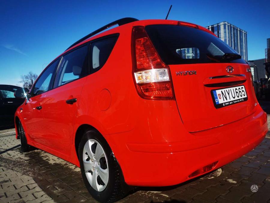 Sarkans Hyundai i20 2010 Viļņa, ar dzinēja tilpumu 1.60 L un nobraukumu 269 tūkst. km par 2350 €, foto 4 vietnē AUTOMOTO.COM.LV