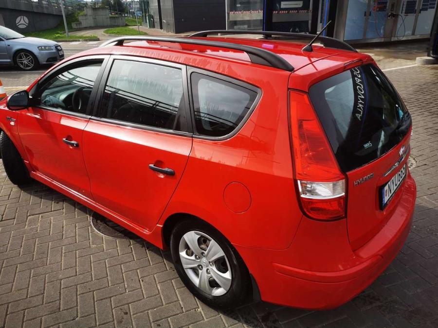 Sarkans Hyundai i20 2010 Viļņa, ar dzinēja tilpumu 1.60 L un nobraukumu 269 tūkst. km par 2350 €, foto 13 vietnē AUTOMOTO.COM.LV