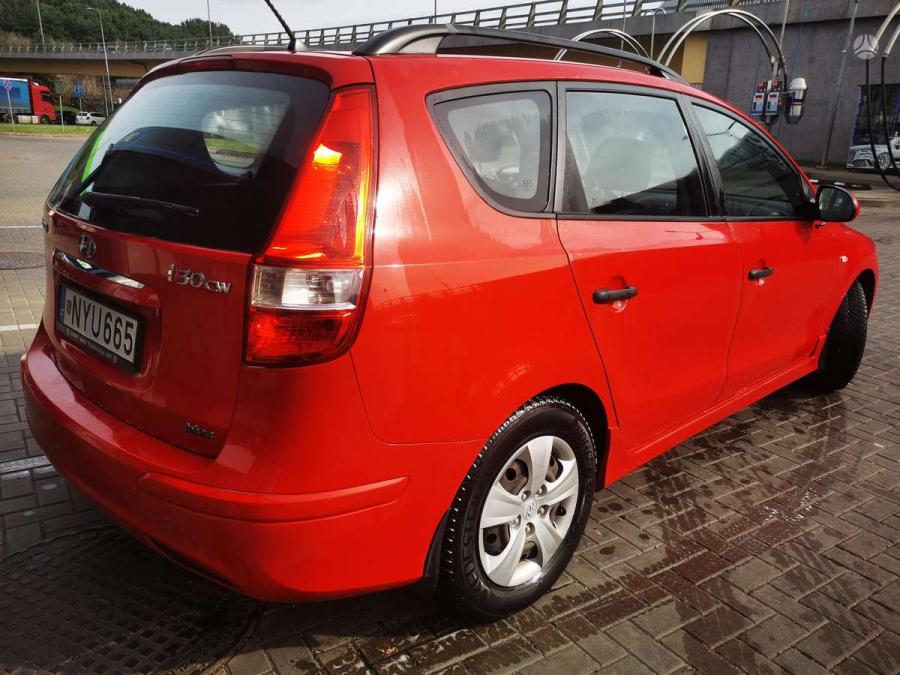 Sarkans Hyundai i20 2010 Viļņa, ar dzinēja tilpumu 1.60 L un nobraukumu 269 tūkst. km par 2350 €, foto 17 vietnē AUTOMOTO.COM.LV