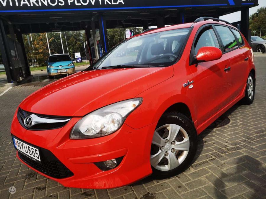 Sarkans Hyundai i20 2010 Viļņa, ar dzinēja tilpumu 1.60 L un nobraukumu 269 tūkst. km par 2350 €, foto 19 vietnē AUTOMOTO.COM.LV
