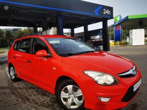 Sarkans Hyundai i20 2010 Viļņa, ar dzinēja tilpumu 1.60 L un nobraukumu 269 tūkst. km par 1991 €, foto 10 vietnē AUTOMOTO.COM.LV