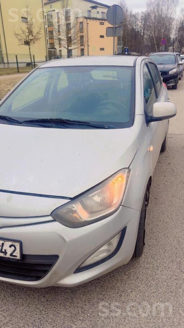 Hyundai i20 2013 Rīga, ar dzinēja tilpumu 1.10 L un nobraukumu 235 tūkst. km par 2350 €, foto 2 vietnē AUTOMOTO.COM.LV