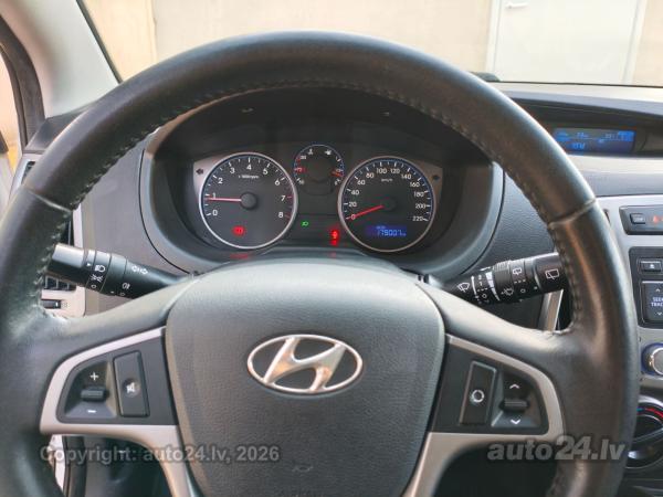 White Hyundai i20 2012 in Parnu, with an engine capacity of 1.20 L and mileage of 186 thousand km for 2700 €, photo 9 on AUTOMOTO.COM.LV