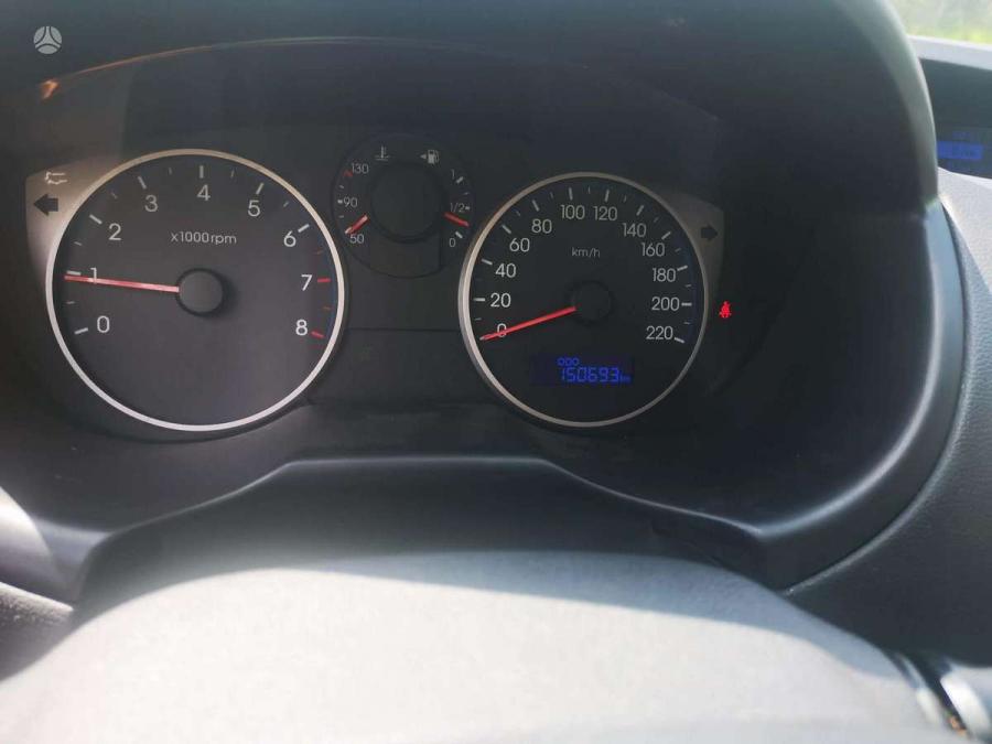 White Hyundai i20 2012 in Kaunas, with an engine capacity of 1.25 L and mileage of 151 thousand km for 1750 €, photo 13 on AUTOMOTO.COM.LV