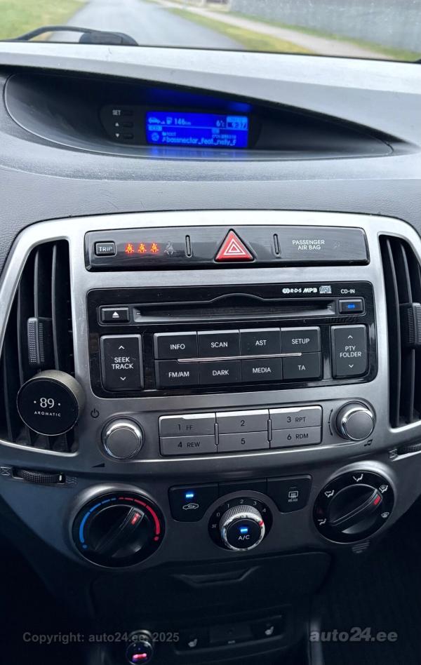 Balts Hyundai i20 2013 Tallina, ar dzinēja tilpumu 1.20 L un nobraukumu 179 tūkst. km par 2750 €, foto 11 vietnē AUTOMOTO.COM.LV