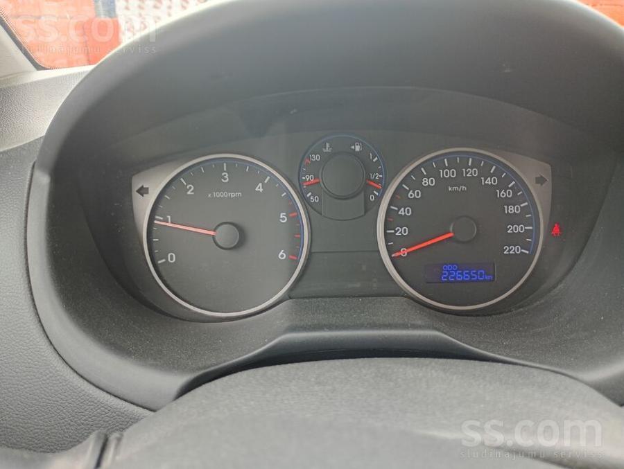 Balts Hyundai i20 2013 Rīga, ar dzinēja tilpumu 1.10 L un nobraukumu 227 tūkst. km par 2350 €, foto 6 vietnē AUTOMOTO.COM.LV