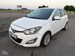 Balts Hyundai i20 2013 Kauņa, ar dzinēja tilpumu 1.40 L un nobraukumu 206 tūkst. km par 3000 €, foto 3 vietnē AUTOMOTO.COM.LV