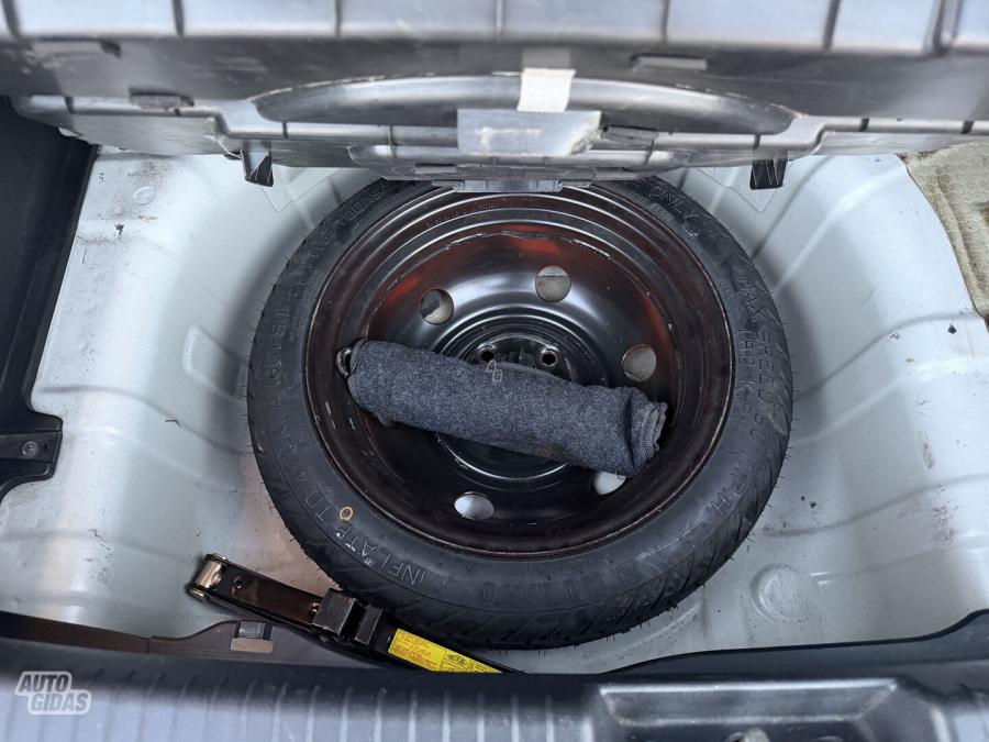 Balts Hyundai i20 2013 Kauņa, ar dzinēja tilpumu 1.40 L un nobraukumu 206 tūkst. km par 3000 €, foto 12 vietnē AUTOMOTO.COM.LV