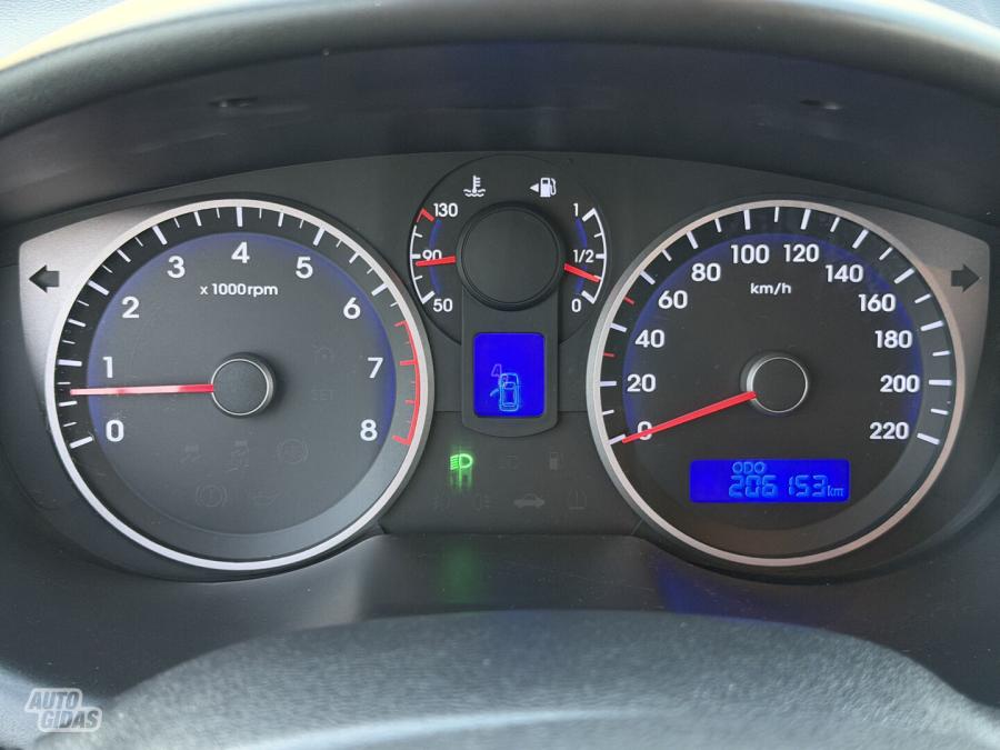 Balts Hyundai i20 2013 Kauņa, ar dzinēja tilpumu 1.40 L un nobraukumu 206 tūkst. km par 3000 €, foto 19 vietnē AUTOMOTO.COM.LV