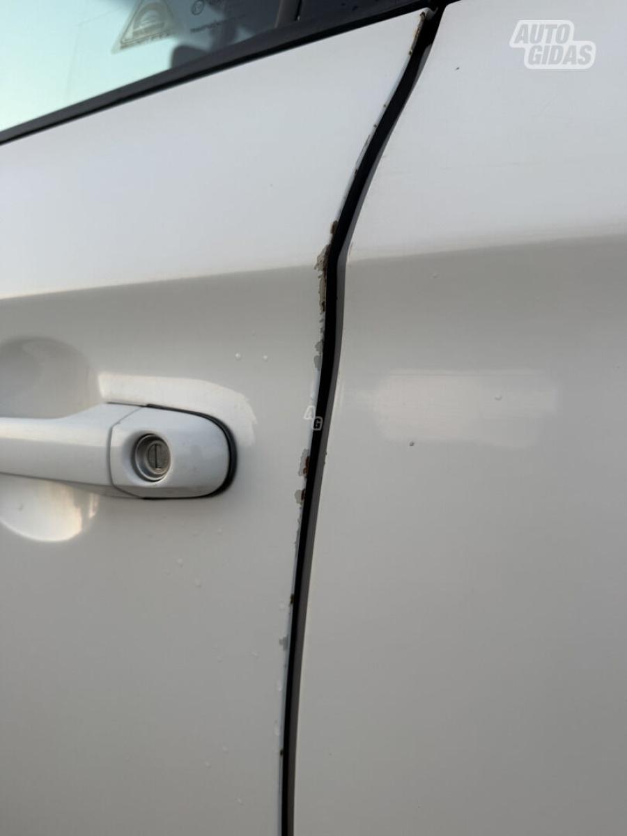 Balts Hyundai i20 2013 Kauņa, ar dzinēja tilpumu 1.40 L un nobraukumu 206 tūkst. km par 3000 €, foto 22 vietnē AUTOMOTO.COM.LV