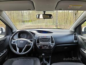 Balts Hyundai i20 2014 Tallina, ar dzinēja tilpumu 1.20 L un nobraukumu 125 tūkst. km par 3900 €, foto 4 vietnē AUTOMOTO.COM.LV