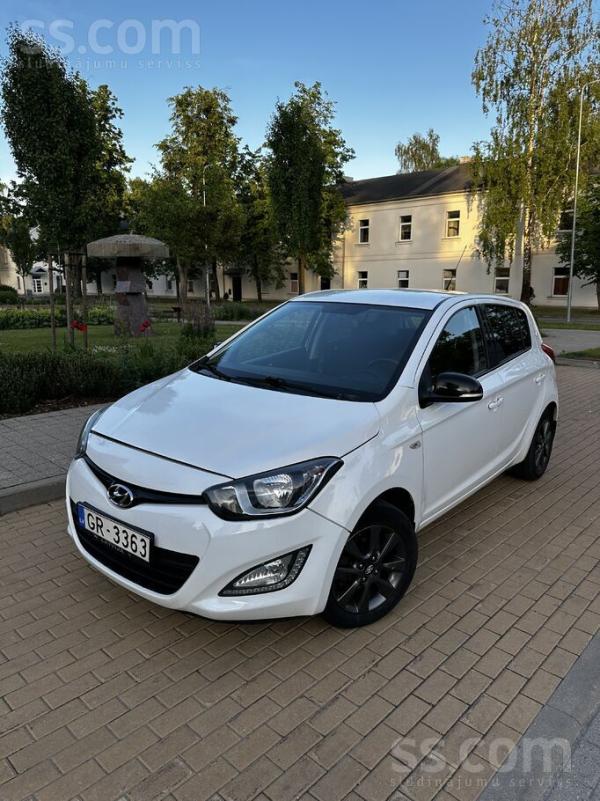 Balts Hyundai i20 2014 Rīga, ar dzinēja tilpumu 1.20 L un nobraukumu 0 tūkst. km par 2700 €, foto 1 vietnē AUTOMOTO.COM.LV