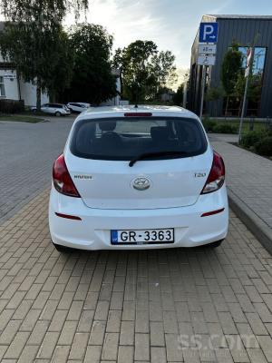 Balts Hyundai i20 2014 Rīga, ar dzinēja tilpumu 1.20 L un nobraukumu 0 tūkst. km par 2700 €, foto 5 vietnē AUTOMOTO.COM.LV
