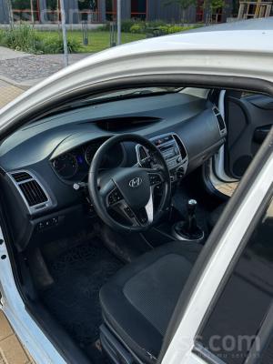 Balts Hyundai i20 2014 Rīga, ar dzinēja tilpumu 1.20 L un nobraukumu 0 tūkst. km par 2700 €, foto 12 vietnē AUTOMOTO.COM.LV
