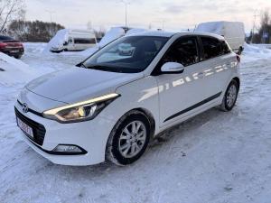 White Hyundai i20 2016 in Gargzdai, with an engine capacity of 1.00 L and mileage of 112 thousand km for 6999 €, photo 8 on AUTOMOTO.COM.LV