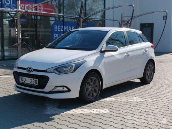 Белый Хендай и20 2016 в Рига, объемом двигателя 1.10 л и пробегом 182 тыс. км за 4200 €, фото 1 на AUTOMOTO.COM.LV