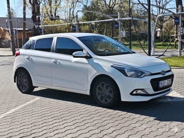 Белый Хендай и20 2016 в Рига, объемом двигателя 1.10 л и пробегом 182 тыс. км за 4200 €, фото 7 на AUTOMOTO.COM.LV