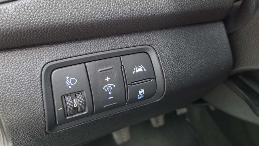 Balts Hyundai i20 2016 Panevēža, ar dzinēja tilpumu 1.25 L un nobraukumu 260 tūkst. km par 4950 €, foto 27 vietnē AUTOMOTO.COM.LV