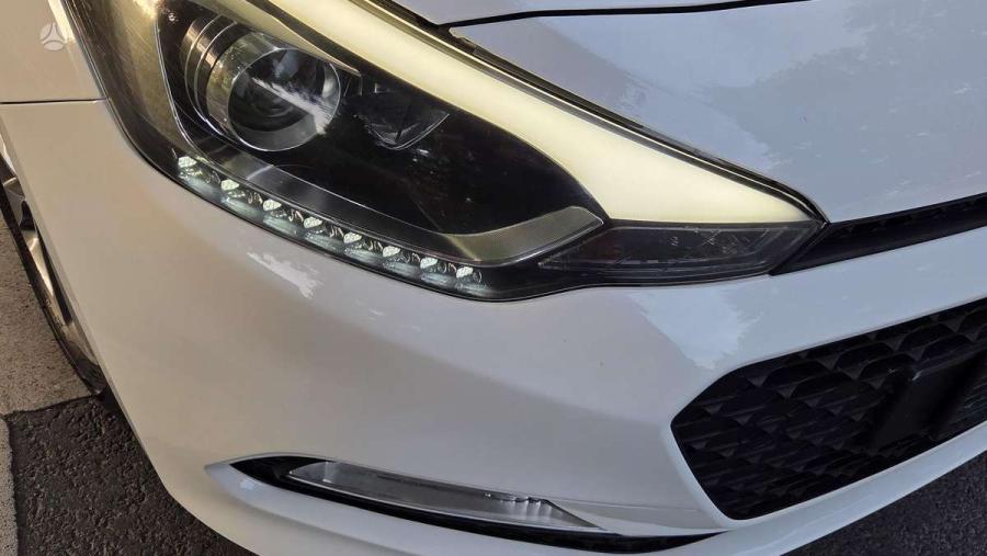 Balts Hyundai i20 2016 Panevēža, ar dzinēja tilpumu 1.25 L un nobraukumu 260 tūkst. km par 4950 €, foto 31 vietnē AUTOMOTO.COM.LV