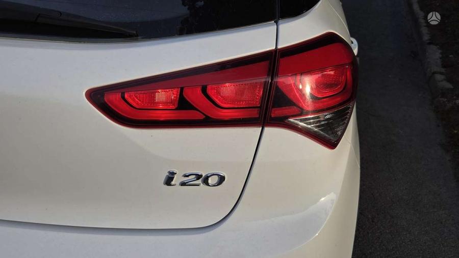 Balts Hyundai i20 2016 Panevēža, ar dzinēja tilpumu 1.25 L un nobraukumu 260 tūkst. km par 4950 €, foto 32 vietnē AUTOMOTO.COM.LV