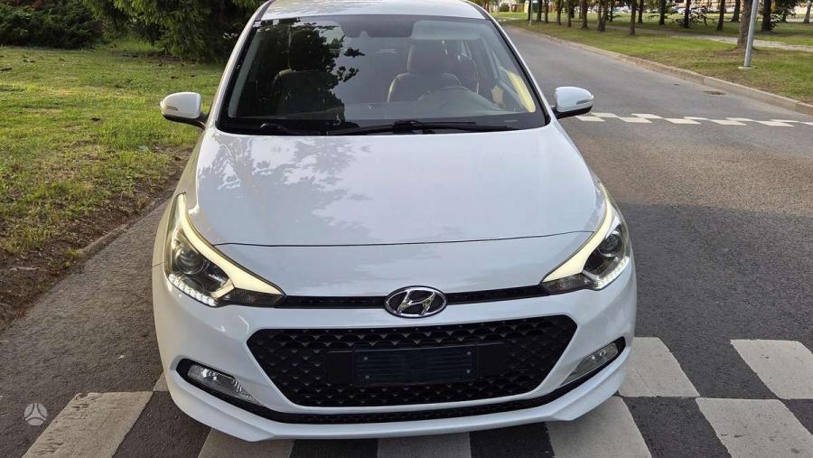 Balts Hyundai i20 2016 Panevēža, ar dzinēja tilpumu 1.25 L un nobraukumu 260 tūkst. km par 4950 €, foto 33 vietnē AUTOMOTO.COM.LV