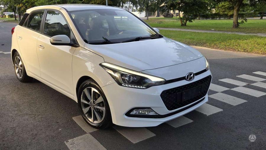 Balts Hyundai i20 2016 Panevēža, ar dzinēja tilpumu 1.25 L un nobraukumu 260 tūkst. km par 4950 €, foto 35 vietnē AUTOMOTO.COM.LV