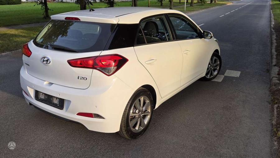 Balts Hyundai i20 2016 Panevēža, ar dzinēja tilpumu 1.25 L un nobraukumu 260 tūkst. km par 4950 €, foto 40 vietnē AUTOMOTO.COM.LV