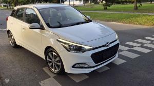 Balts Hyundai i20 2016 Panevēža, ar dzinēja tilpumu 1.25 L un nobraukumu 260 tūkst. km par 4699 €, foto  vietnē AUTOMOTO.COM.LV