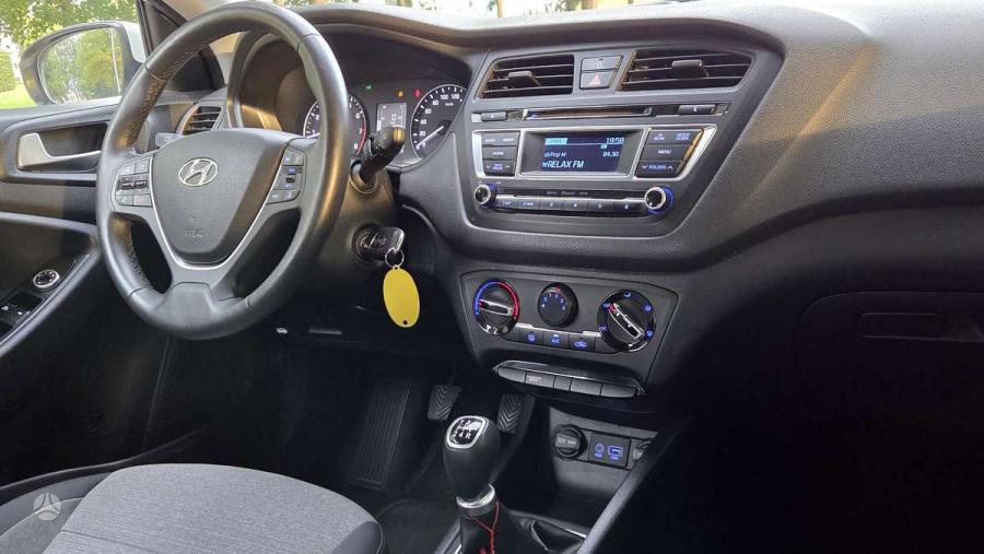 Balts Hyundai i20 2016 Panevēža, ar dzinēja tilpumu 1.25 L un nobraukumu 260 tūkst. km par 4699 €, foto 22 vietnē AUTOMOTO.COM.LV