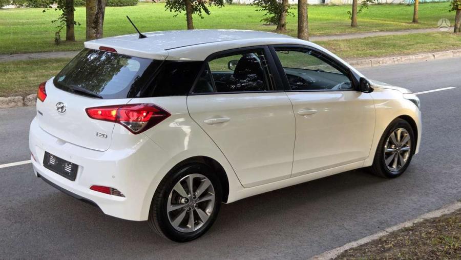 Balts Hyundai i20 2016 Panevēža, ar dzinēja tilpumu 1.25 L un nobraukumu 260 tūkst. km par 4699 €, foto 28 vietnē AUTOMOTO.COM.LV