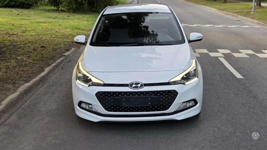 Balts Hyundai i20 2016 Panevēža, ar dzinēja tilpumu 1.25 L un nobraukumu 260 tūkst. km par 4699 €, foto 39 vietnē AUTOMOTO.COM.LV