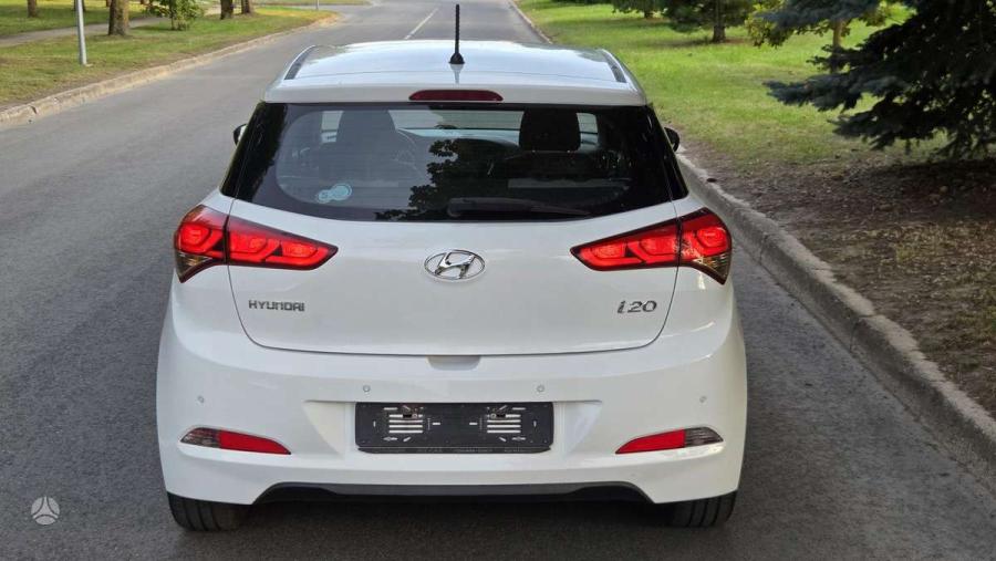 Balts Hyundai i20 2016 Panevēža, ar dzinēja tilpumu 1.25 L un nobraukumu 260 tūkst. km par 4699 €, foto 40 vietnē AUTOMOTO.COM.LV