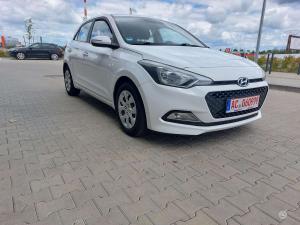 White Hyundai i20 2017 in Vilnius, with an engine capacity of 1.30 L and mileage of 162 thousand km for 5850 €, photo 8 on AUTOMOTO.COM.LV