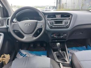 White Hyundai i20 2017 in Vilnius, with an engine capacity of 1.30 L and mileage of 162 thousand km for 5850 €, photo 14 on AUTOMOTO.COM.LV