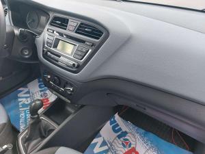 White Hyundai i20 2017 in Vilnius, with an engine capacity of 1.30 L and mileage of 162 thousand km for 5850 €, photo 15 on AUTOMOTO.COM.LV