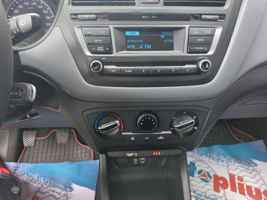 White Hyundai i20 2017 in Vilnius, with an engine capacity of 1.30 L and mileage of 162 thousand km for 5850 €, photo 16 on AUTOMOTO.COM.LV