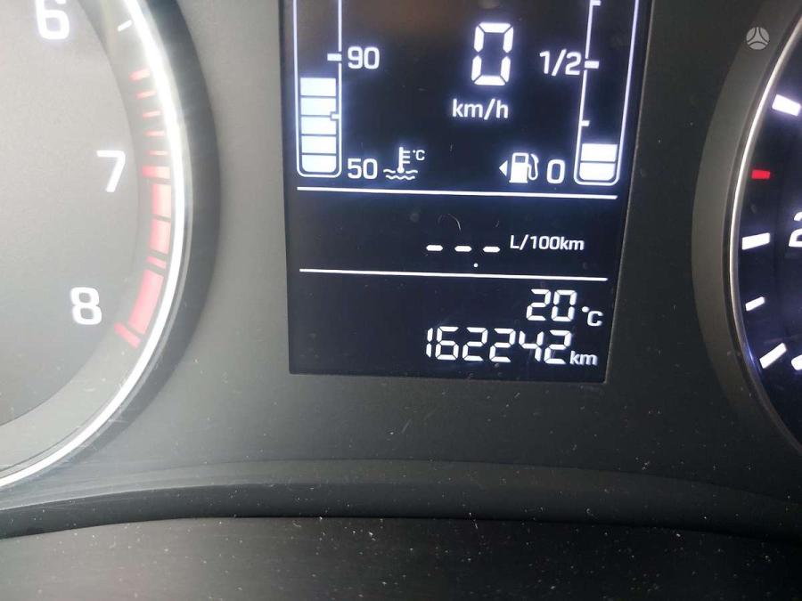 White Hyundai i20 2017 in Vilnius, with an engine capacity of 1.30 L and mileage of 162 thousand km for 5850 €, photo 17 on AUTOMOTO.COM.LV