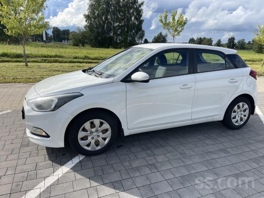 Balts Hyundai i20 2017 Rīga, ar dzinēja tilpumu 1.20 L un nobraukumu 125 tūkst. km par 5300 €, foto 1 vietnē AUTOMOTO.COM.LV