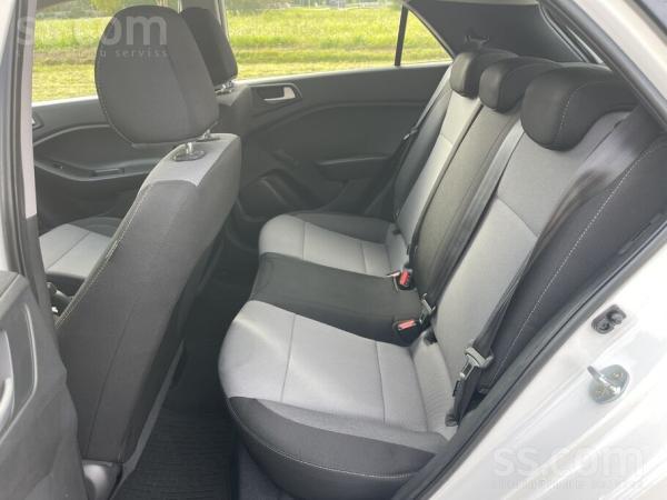 Balts Hyundai i20 2017 Rīga, ar dzinēja tilpumu 1.20 L un nobraukumu 125 tūkst. km par 5300 €, foto 10 vietnē AUTOMOTO.COM.LV
