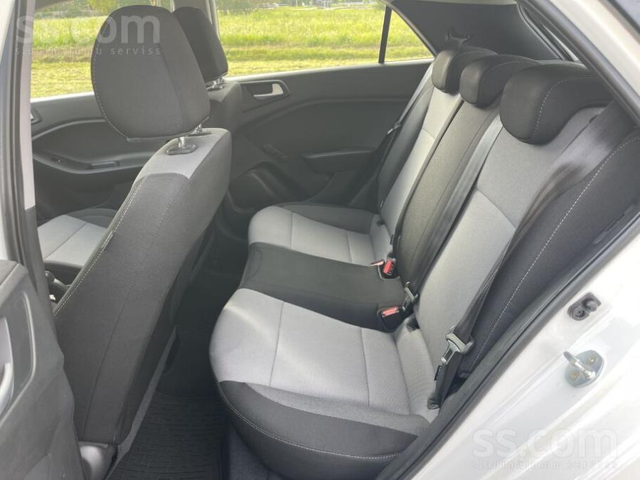 Balts Hyundai i20 2017 Rīga, ar dzinēja tilpumu 1.20 L un nobraukumu 125 tūkst. km par 5300 €, foto 11 vietnē AUTOMOTO.COM.LV