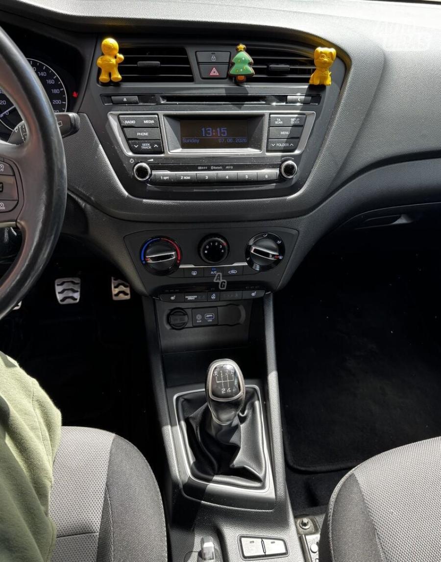 Balts Hyundai i20 2017 Viļņa, ar dzinēja tilpumu 0.90 L un nobraukumu 107 tūkst. km par 7800 €, foto 11 vietnē AUTOMOTO.COM.LV