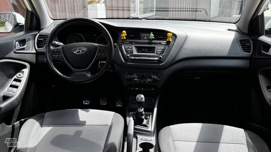 Balts Hyundai i20 2017 Viļņa, ar dzinēja tilpumu 0.90 L un nobraukumu 107 tūkst. km par 7800 €, foto 12 vietnē AUTOMOTO.COM.LV