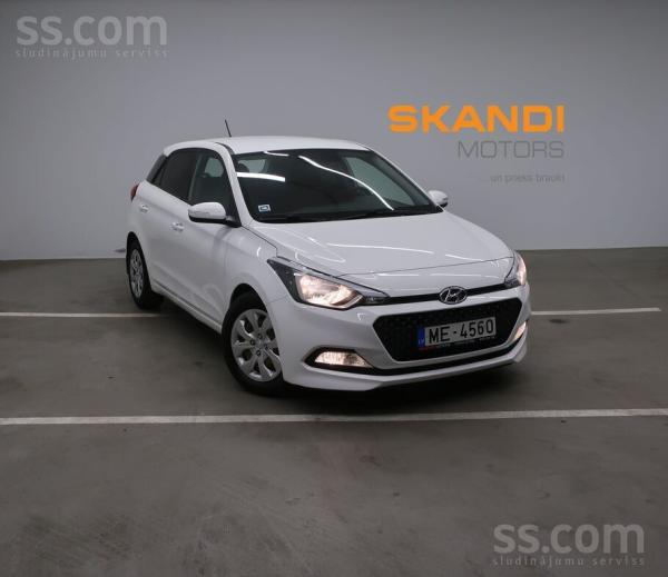 White Hyundai i20 2018 in Riga, with an engine capacity of 1.20 L and mileage of 195 thousand km for 5790 €, photo 3 on AUTOMOTO.COM.LV