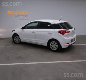 White Hyundai i20 2018 in Riga, with an engine capacity of 1.20 L and mileage of 195 thousand km for 5790 €, photo 6 on AUTOMOTO.COM.LV