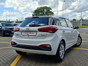 Balts Hyundai i20 2018 Viļņa, ar dzinēja tilpumu 1.25 L un nobraukumu 127 tūkst. km par 6500 €, foto 5 vietnē AUTOMOTO.COM.LV