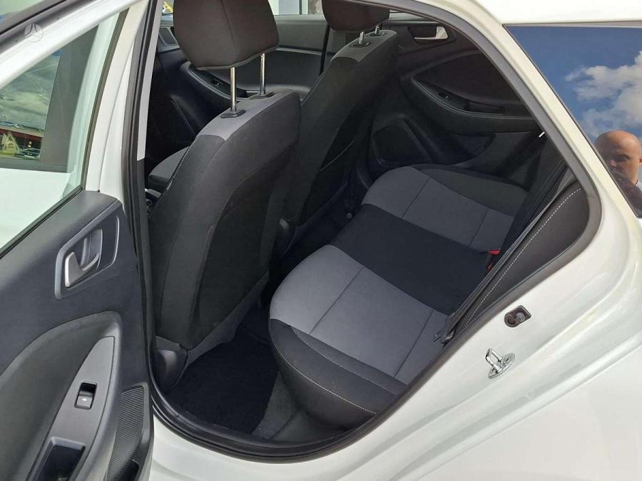 Balts Hyundai i20 2018 Viļņa, ar dzinēja tilpumu 1.25 L un nobraukumu 127 tūkst. km par 6500 €, foto 9 vietnē AUTOMOTO.COM.LV