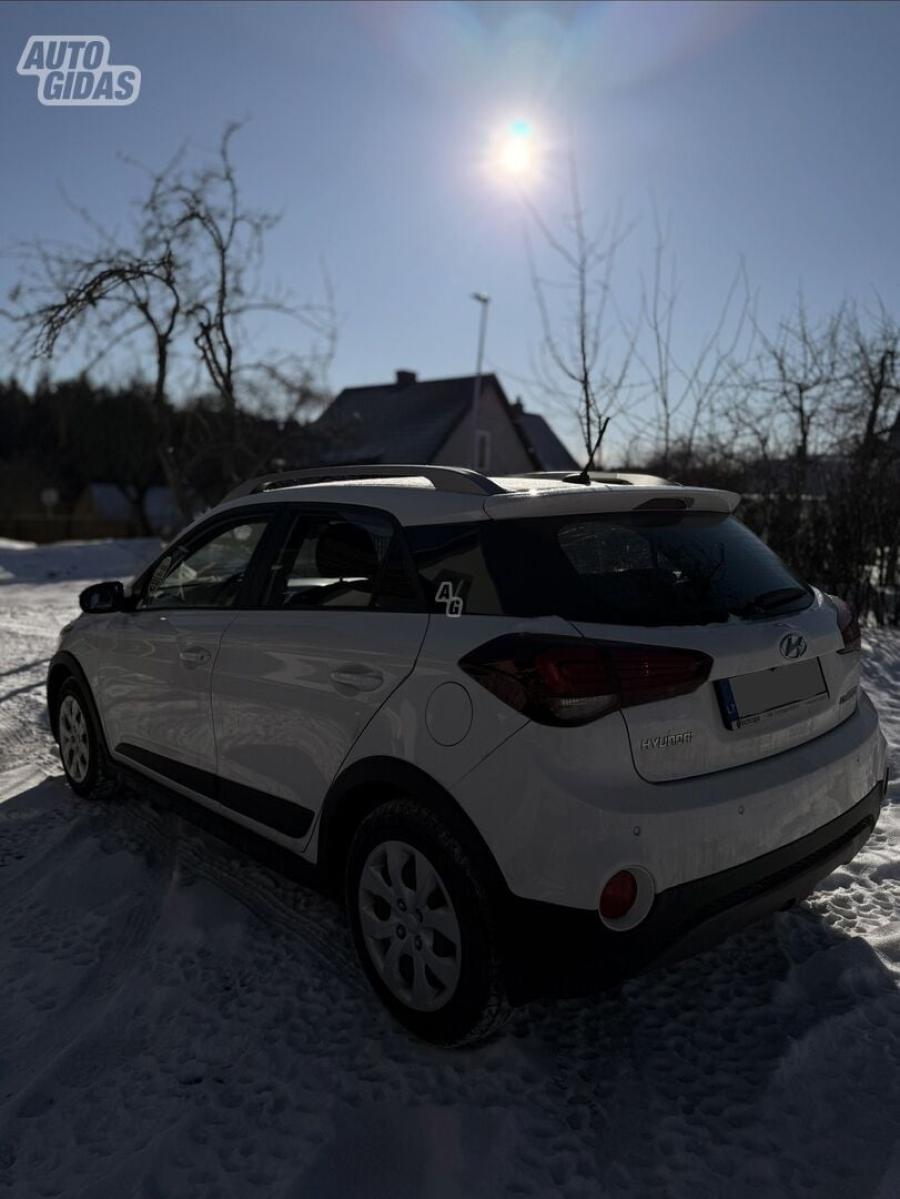 White Hyundai i20 2019 in Vilnius, with an engine capacity of 1.00 L and mileage of 149 thousand km for 9950 €, photo 2 on AUTOMOTO.COM.LV